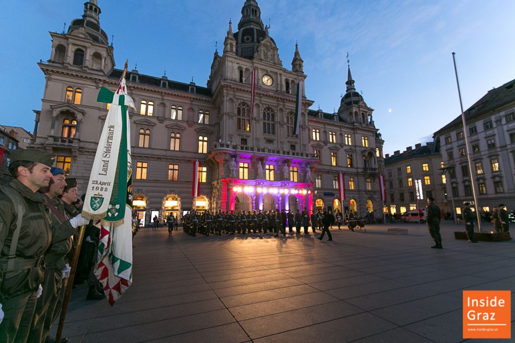 Flaggenparade zum Nationalfeiertag in Graz: Die besten Fotos & Videos