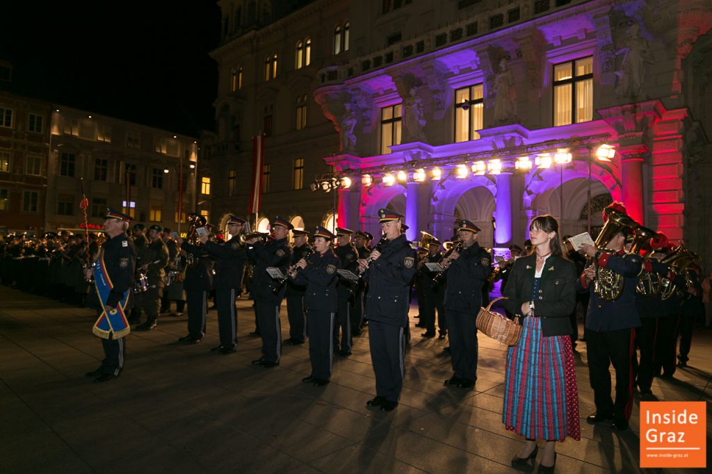 Flaggenparade zum Nationalfeiertag in Graz: Die besten Fotos & Videos